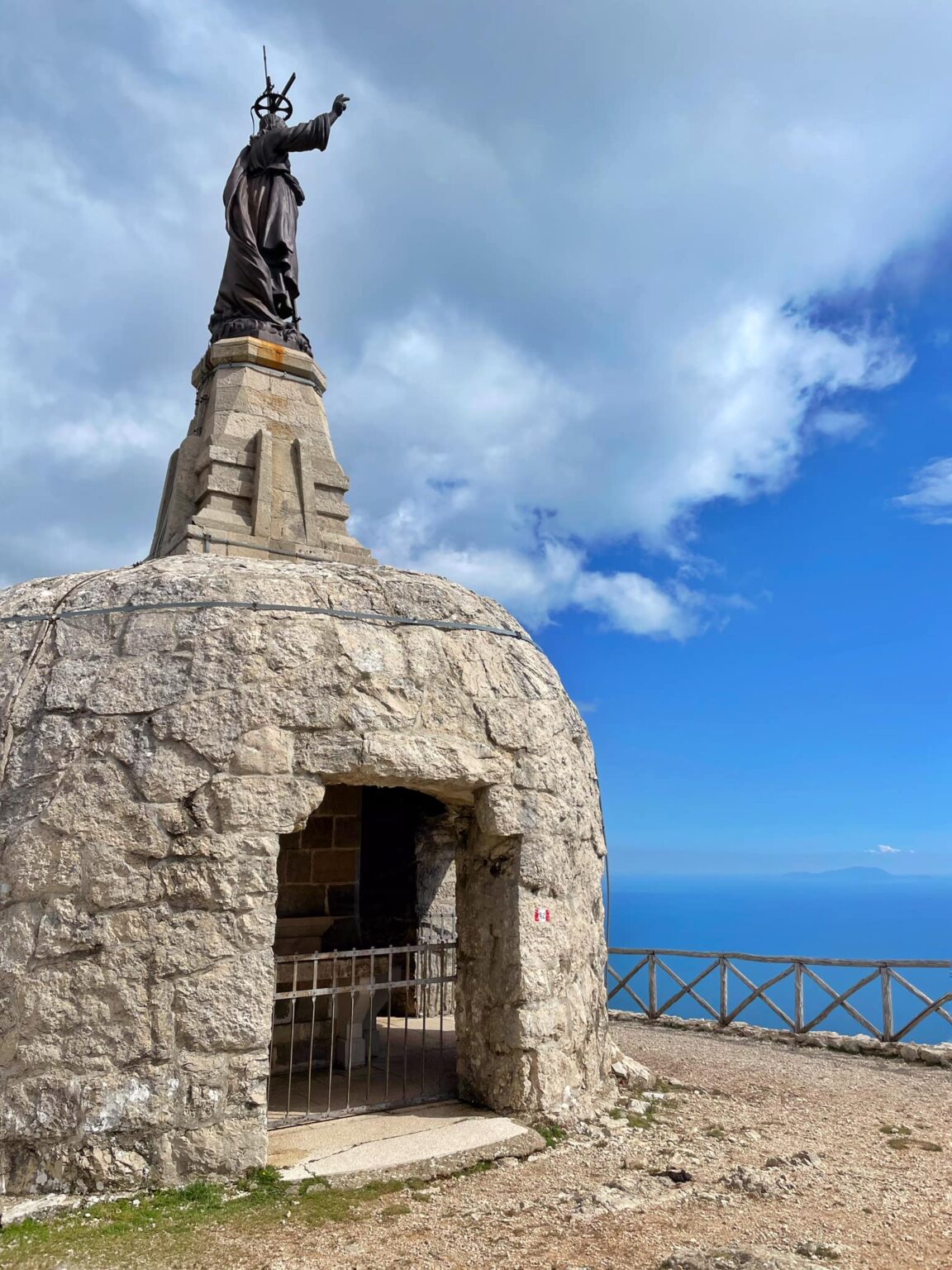 Sentiero del Monte Redentore Formia — VeryBlond